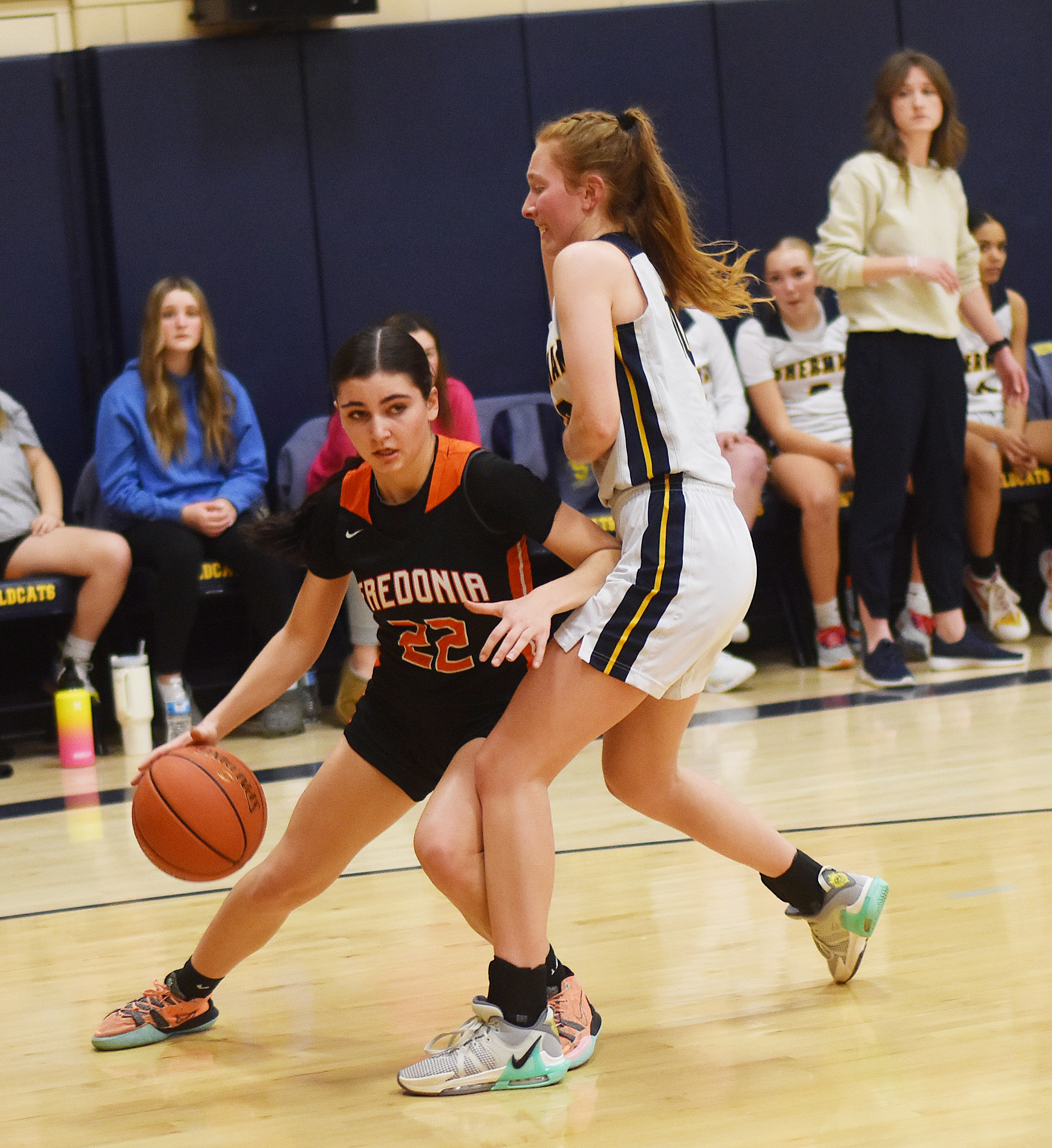 Close encounter | News, Sports, Jobs - Observer Today